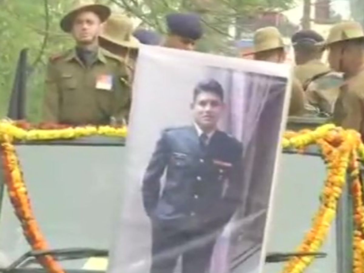 Slogans Of 'Amar Rahe' Resonate As People Pay Respects To Soldier ...