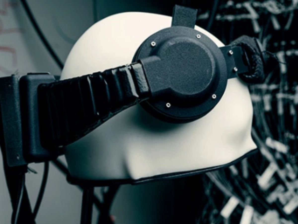 Facebook's Making Smart Goggles That Can Read Your Mind, As If It Didn ...