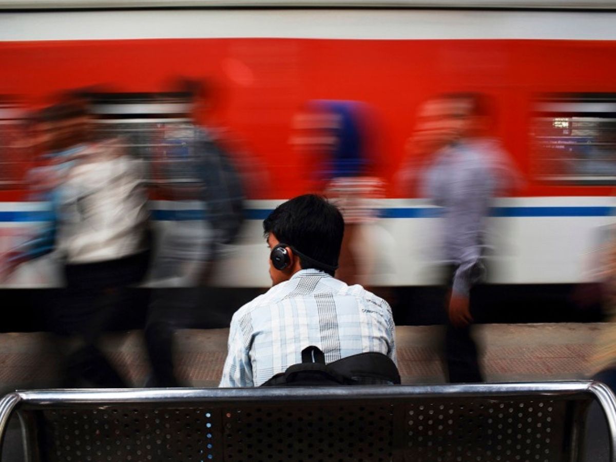 Mumbai Local Commuters Will Soon Be Able To Watch Movies & Listen To ...