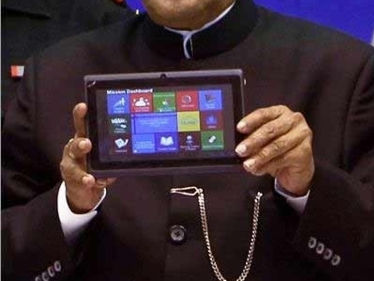 Aakash Tablet Features And Price For Students