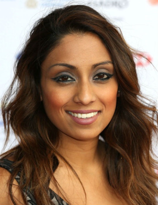 Isa Guha: Glam Girl Unpluggled