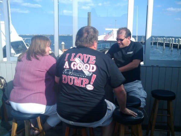 25 Inappropriate T-Shirts These Guys Definitely Didn't Know They Were ...