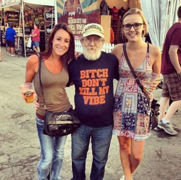 25 Inappropriate T-Shirts These Guys Definitely Didn't Know They Were ...