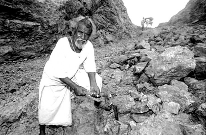 Dashrath Manjhi Aka Mountain Man's Story Is The Most Inspiring Thing ...