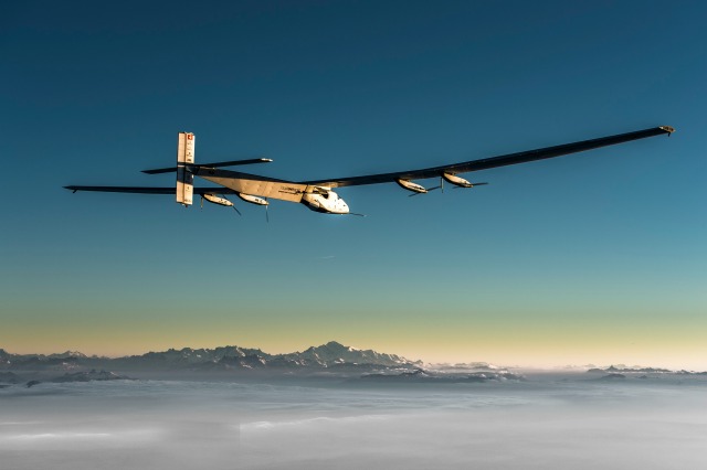 Solar Impulse 2, The First Solar-Powered Plane On A Trip Around The ...