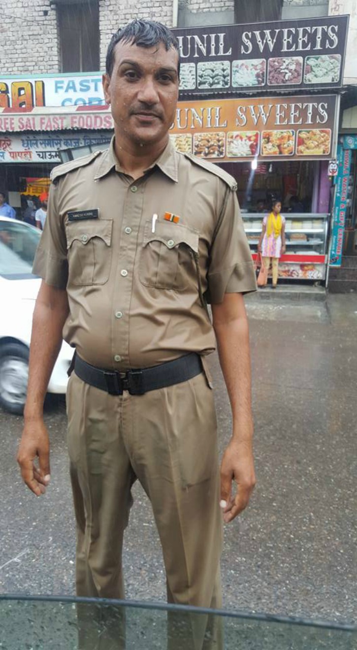 Haryana Cop Continues His Duty Barefoot In Pouring Rain - Because He ...
