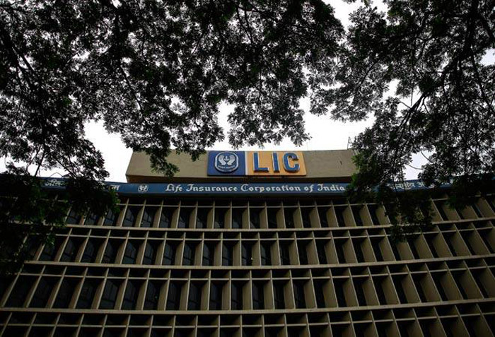 25 Years After They Were Fired, Supreme Court Tells LIC To Give These ...