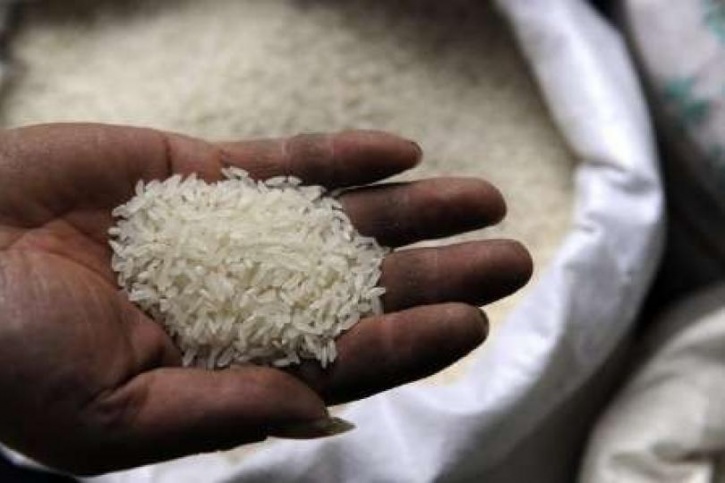 100 Bags Of 'Plastic Rice' Smuggled From China Seized!