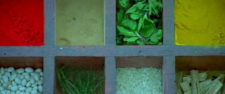 7 Scenes From SRK's 'Swades' That Make It One Of The Most Underrated ...