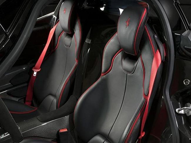 LaFerrari Of A Rare Colour Is Going Up For An Auction, Leaving Car ...