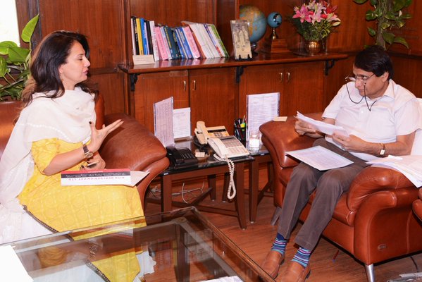 Ritu Beri To Design The New Uniforms Of Indian Railways Employees