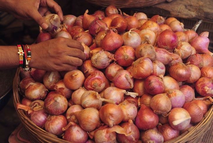 Scientists At IIT Kharagpur Use Waste Onion Skins To Develop Green ...