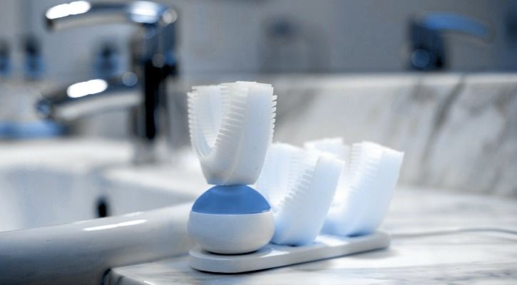This Weird Looking Toothbrush Promises To Brush All Your Teeth At Once ...