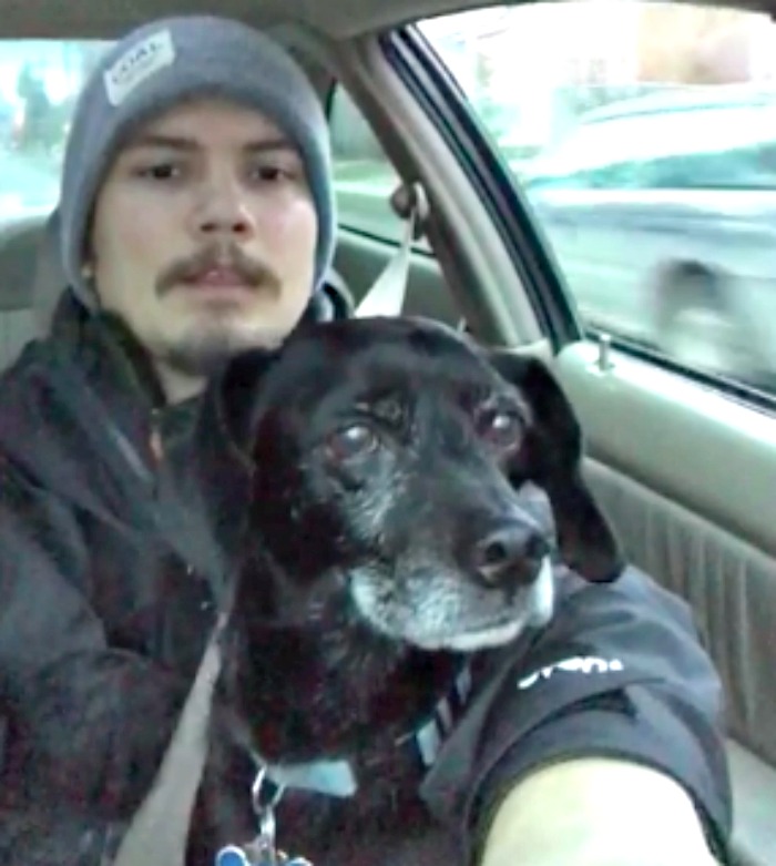 This Guy Is Winning Hearts Because He Stopped His Pizza Delivery Midway ...