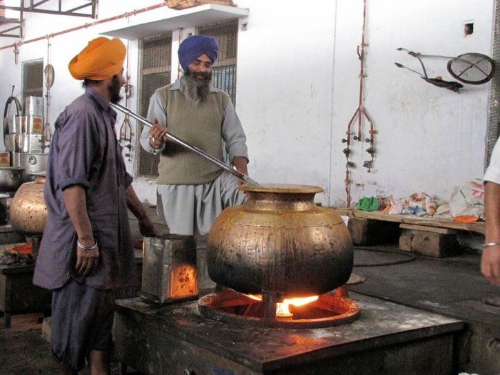 Here's The Story Behind Langar, The Tradition Of Selfless Service That ...