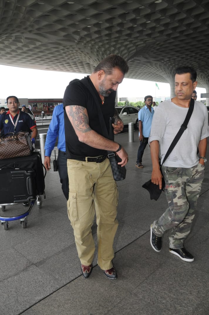 Sanjay Dutt Gets Clicked With Kamli AKA His Real Life Best Friend ...
