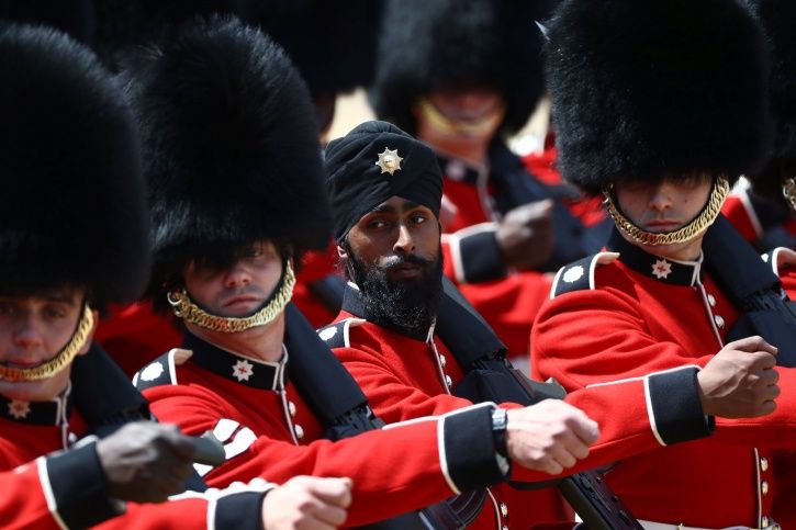 Sikh Guardsman Creates History By Wearing Turban To Parade For Queen's ...