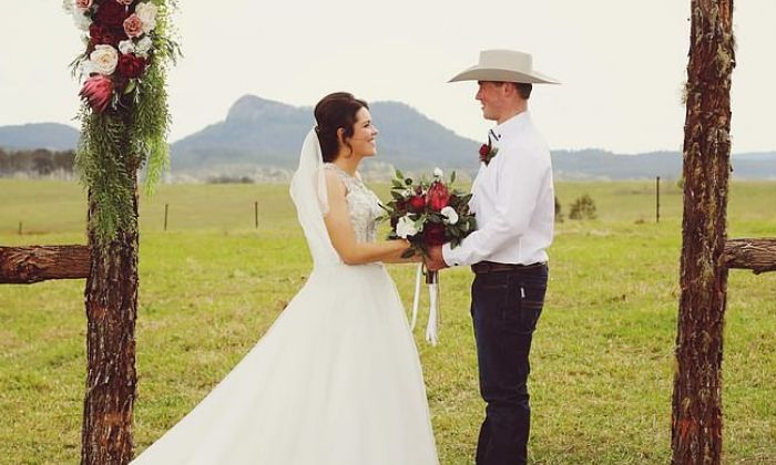 Bride And Groom Run For Their Lives After Angry Bull Chases Them Down ...