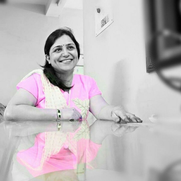 Inspiring Story Of Binita Jain, First Crorepati Of KBC 10 Who Lost Her ...