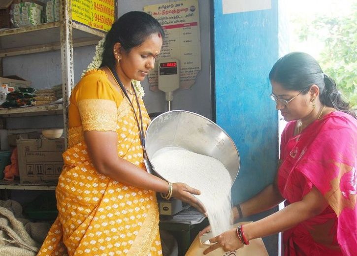 Here's How This ‘Anaaj Bank’ Is Helping Poor Villagers In UP To Get Food