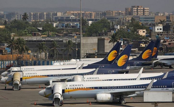 SpiceJet Hires 500 Jet Airways Employees Including 100 Pilots, Planning ...