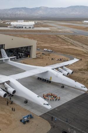 stratolaunch:World's Biggest Plane, Stratolaunch Finally Takes Off With ...