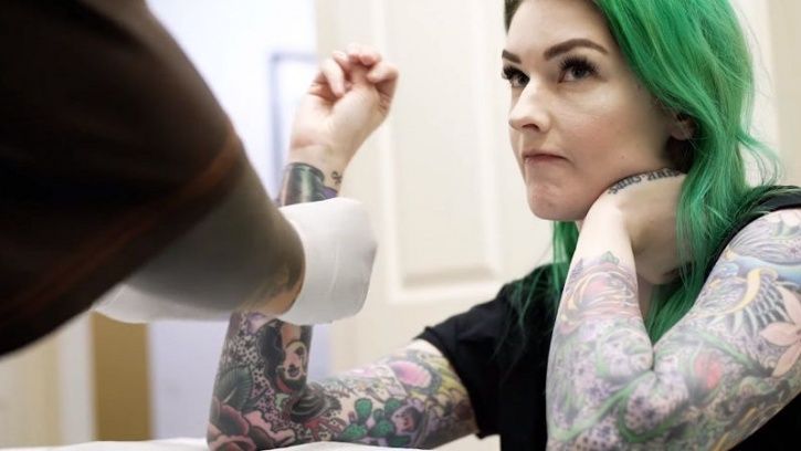 Tesla Model 3 Owner Had The Keys Implanted In Her Arm And Now Runs The ...