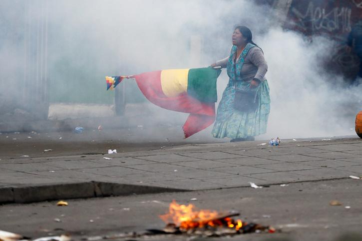 36 Powerful Images Of Women Protesters Leading From The Front Across ...
