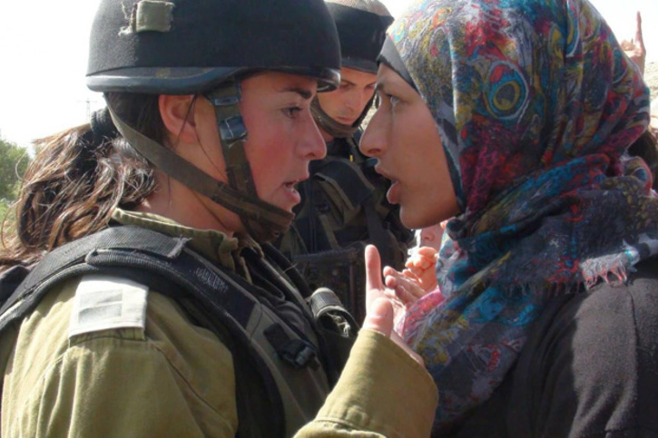 36 Powerful Images Of Women Protesters Leading From The Front Across ...
