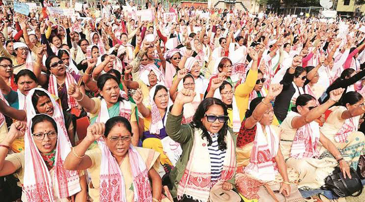 The Humble Red And White Gamosa Has Become A Symbol Of Resistance For ...