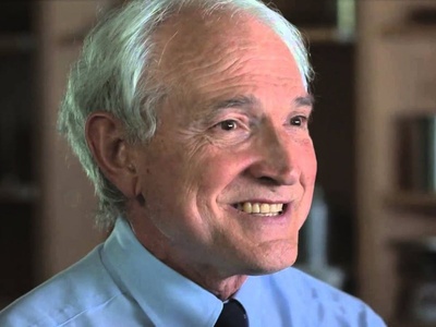 This 70-Yr-Old Physics Professor Does Amazing Demos To Teach His ...