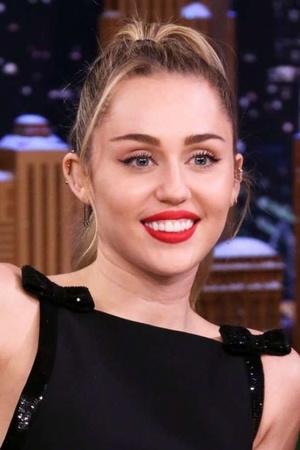 Momo Challenge horror movie:A Horror Movie Based On The Terrifying ...