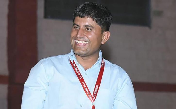 This Rajasthan Doctor Runs Free Coaching Institute In Barmer For ...