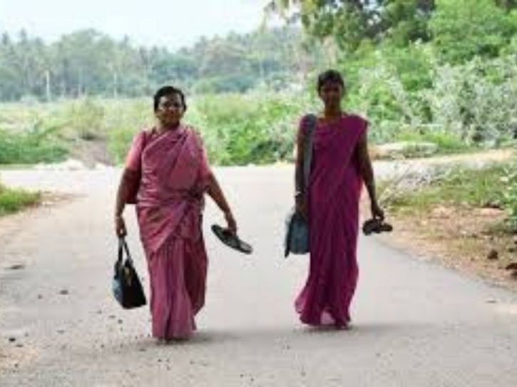 For People In This American Town Flip Flops Are Banned At Work Because ...