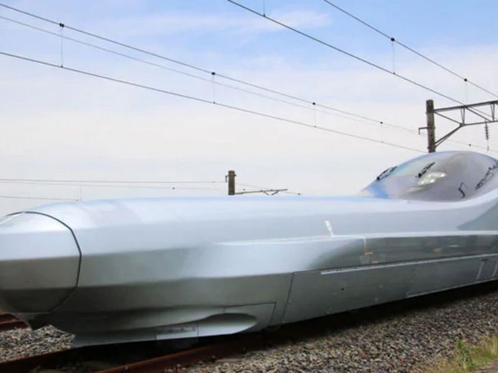 World's Fastest Bullet Train Capable Of Reaching Top Speed Of 400Kmph ...