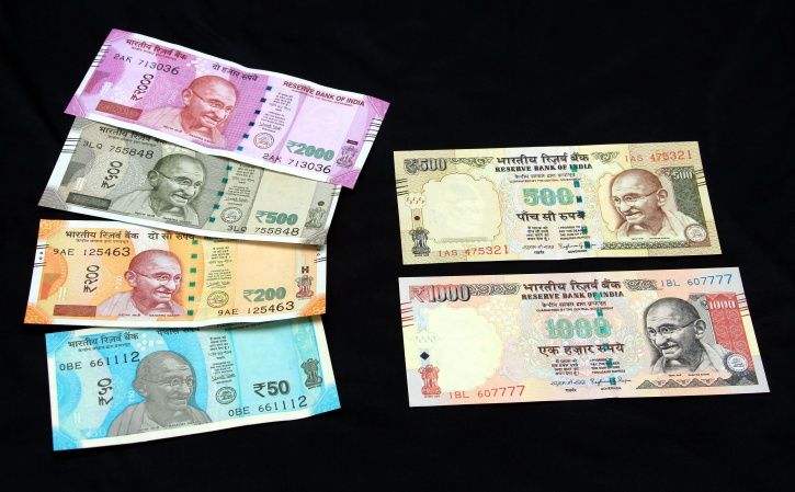 Rs 2,000 Notes Are Hoarded, Can Be Demonetised Without Disruption, Says ...