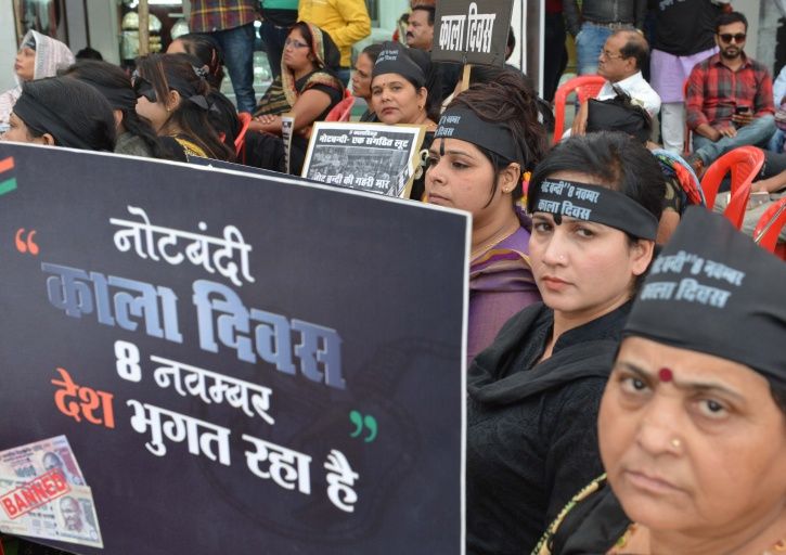 Rs 2,000 Notes Are Hoarded, Can Be Demonetised Without Disruption, Says ...