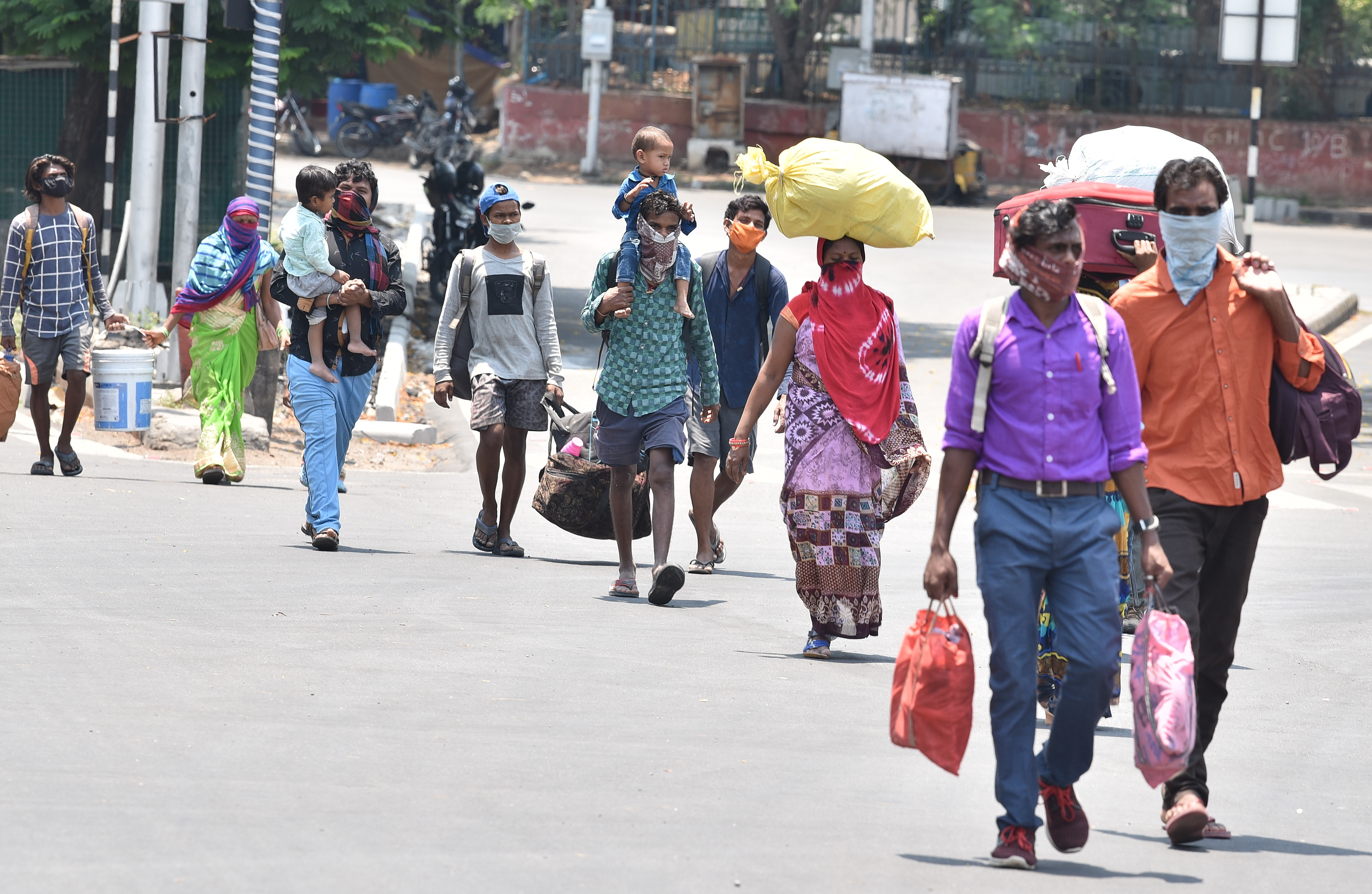 Train With Social Distancing And Lots Of Hopes - Shramik Express ...