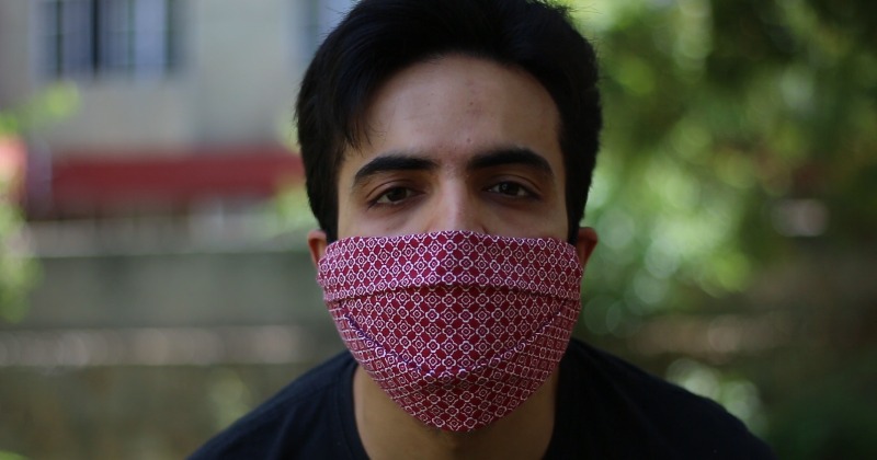 How To Make Your Own Face Mask Using Just A Cloth And Hair Ties