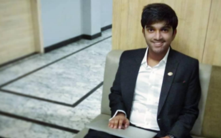 जिस उम्र में बच्चे क्लास मॉनिटर बनते हैं वो कंपनी का सीईओ बन गया ...