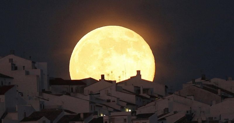 How To Watch Biggest Super Moon Of 2020, And When Will It Be Visible In ...