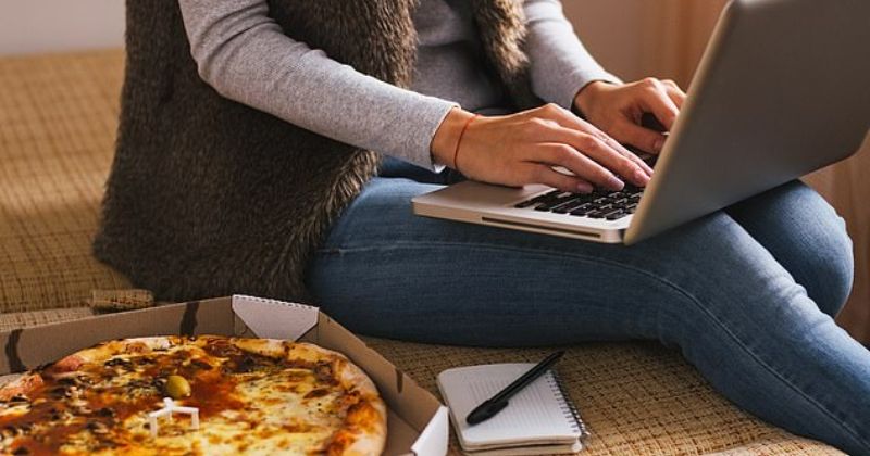 People Working From Home Are Eating Junk Food, Alcohol And Not Sleeping ...