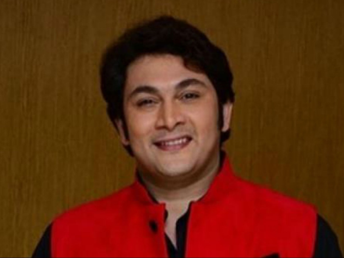 Rajesh Kumar AKA Roshesh Convinced His Son For 11 Years That Sarabhai ...