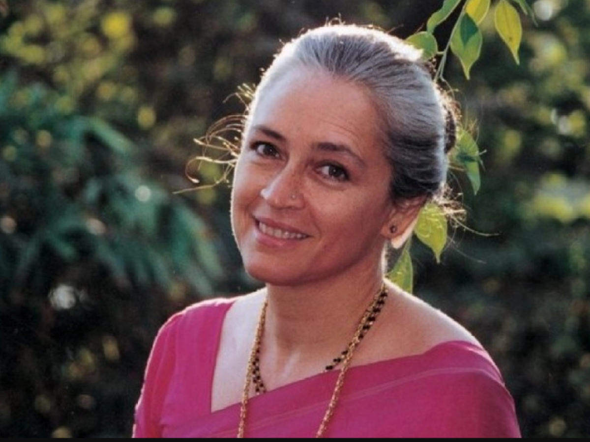 Cancer Survivor Nafisa Ali Stuck In Goa With No Ration & Medicines, Is Having A 'Terrible' Time