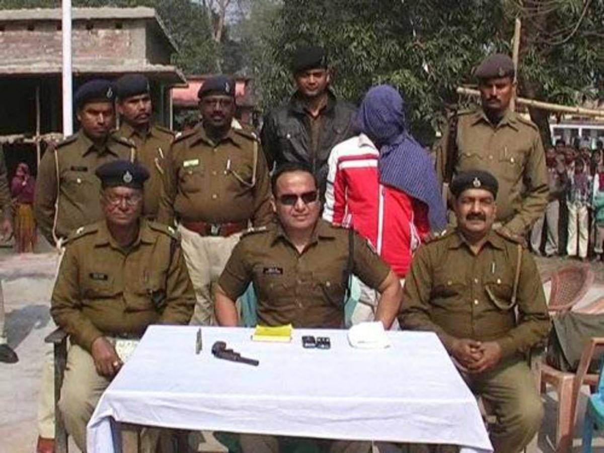 IPS Shivdeep Lande जो बिहार के खनन माफ़िया के ख़िलाफ़ ख़ुद ही JCB मशीन ...