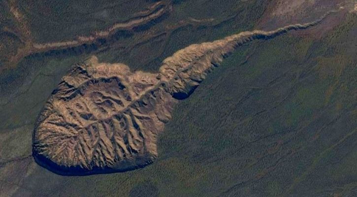 Russia's 100-Metre Deep 'Gateway To Underworld' Is Expanding Due To ...