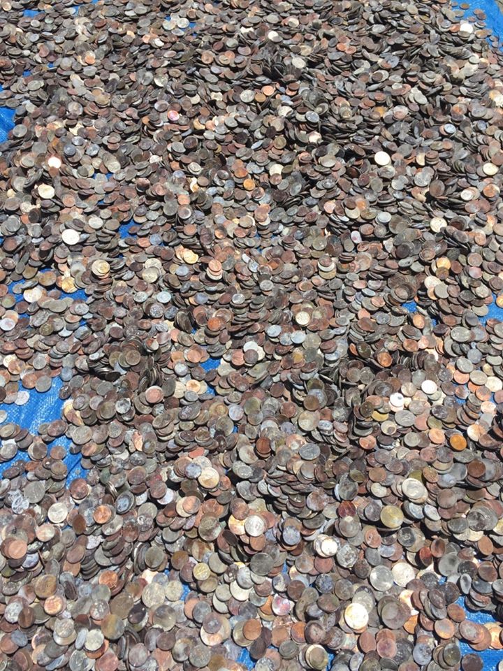 US Aquarium Is Collecting Wish Coins Tossed In Fountain