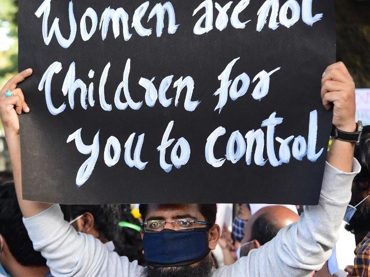 One Month, 14 Cases Later, Supreme Court Agrees To Look Into The Validity Of 'Love Jihad Laws'