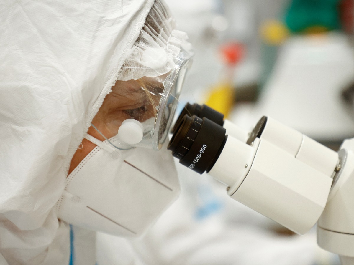 Scientists Invent New Microscope That Can See Straight Inside Human Skull