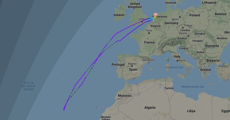 Plane Flies For 9-Hours After Windshield Cracks Over Atlantic Ocean ...